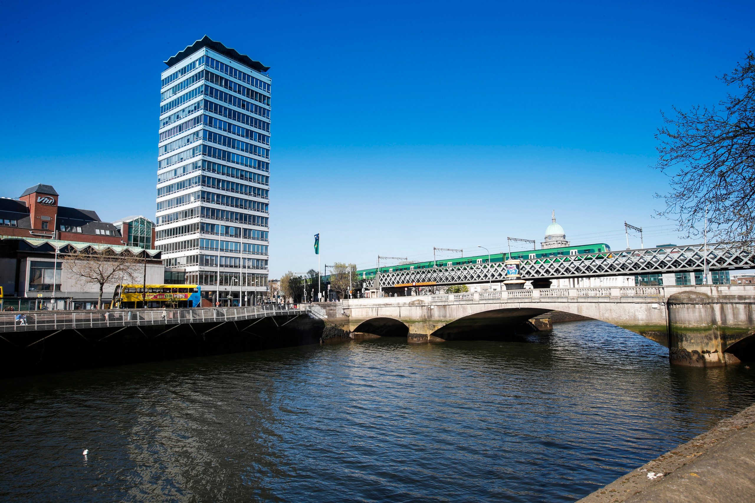 Butt Bridge (Droichead na Comhdhála) – Dublin City Film Office